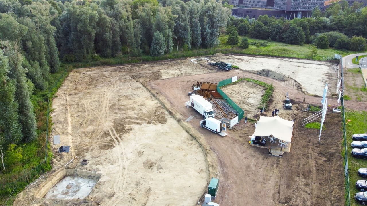 First tree planted at Bloom yard | Wyckaert Bouwonderneming